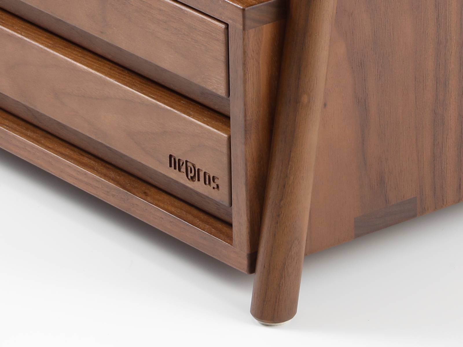 nepros Walnut Chest | nepros Tools